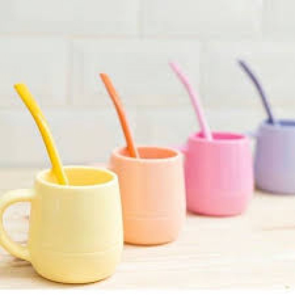 MATE PLASTICO M CON ASA Y BOMBILLA 0